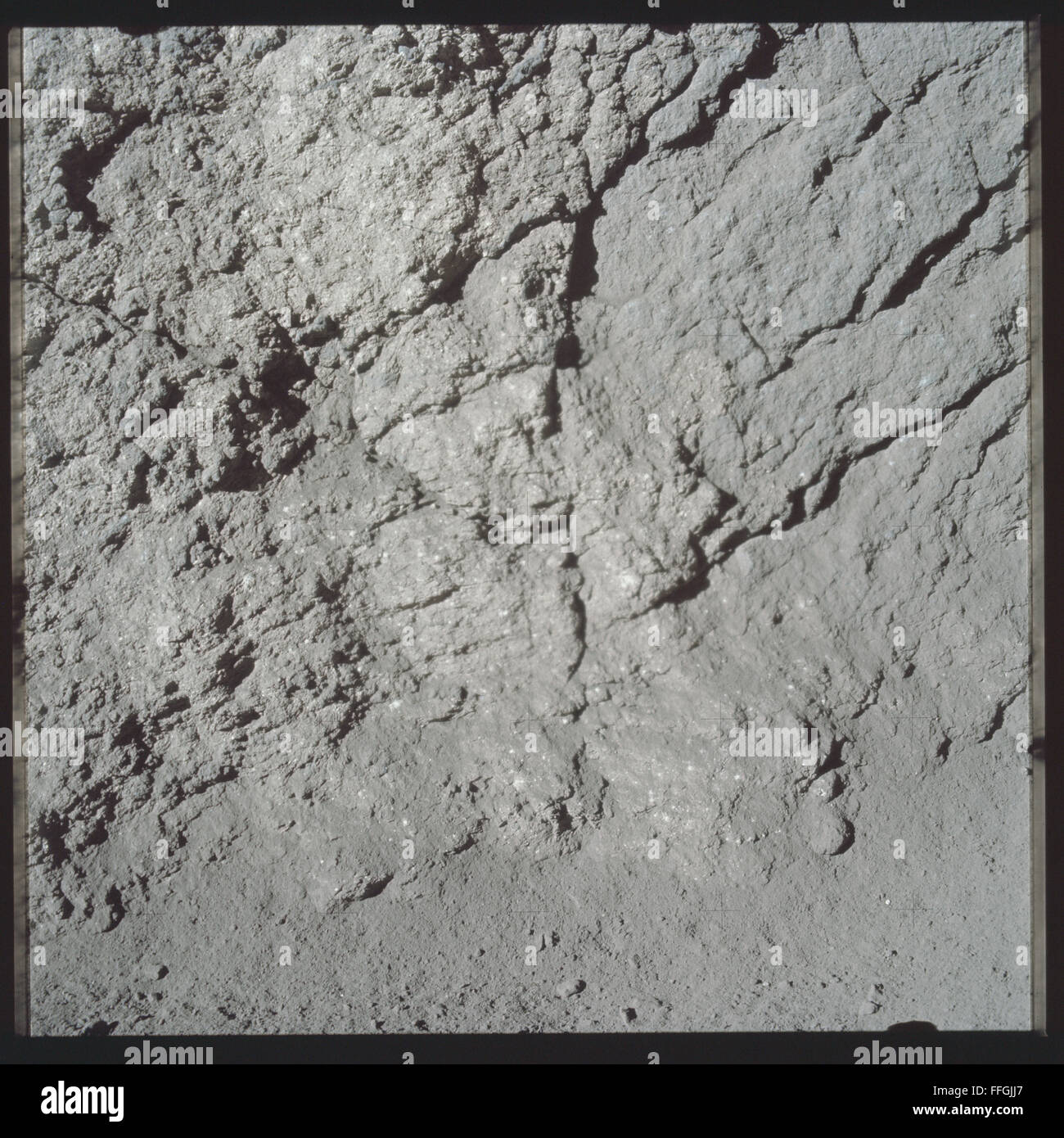 The unedited photographs from Apollo 17, the final mission to the Moon ...