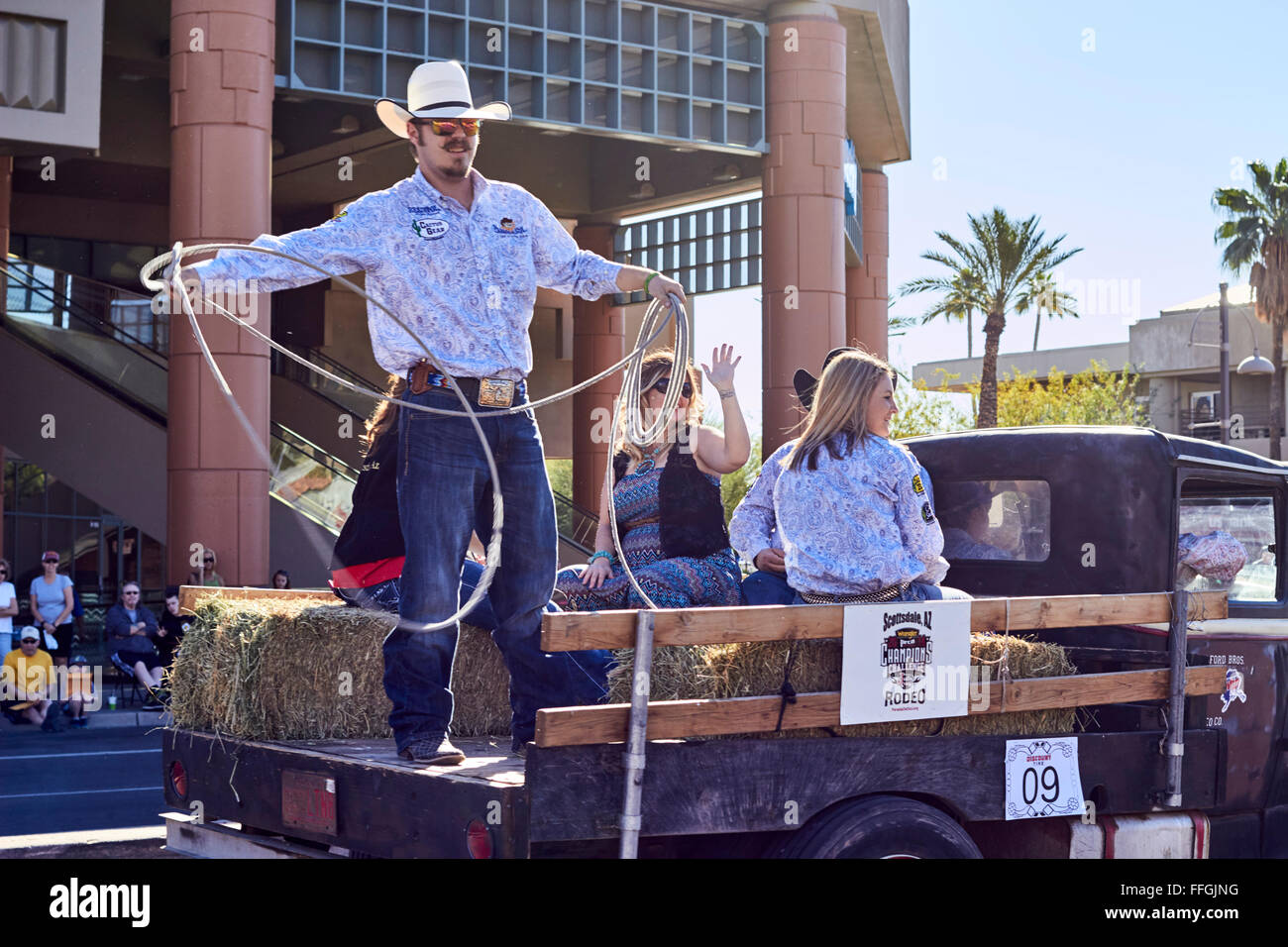 Downtown parade route hi-res stock photography and images - Alamy