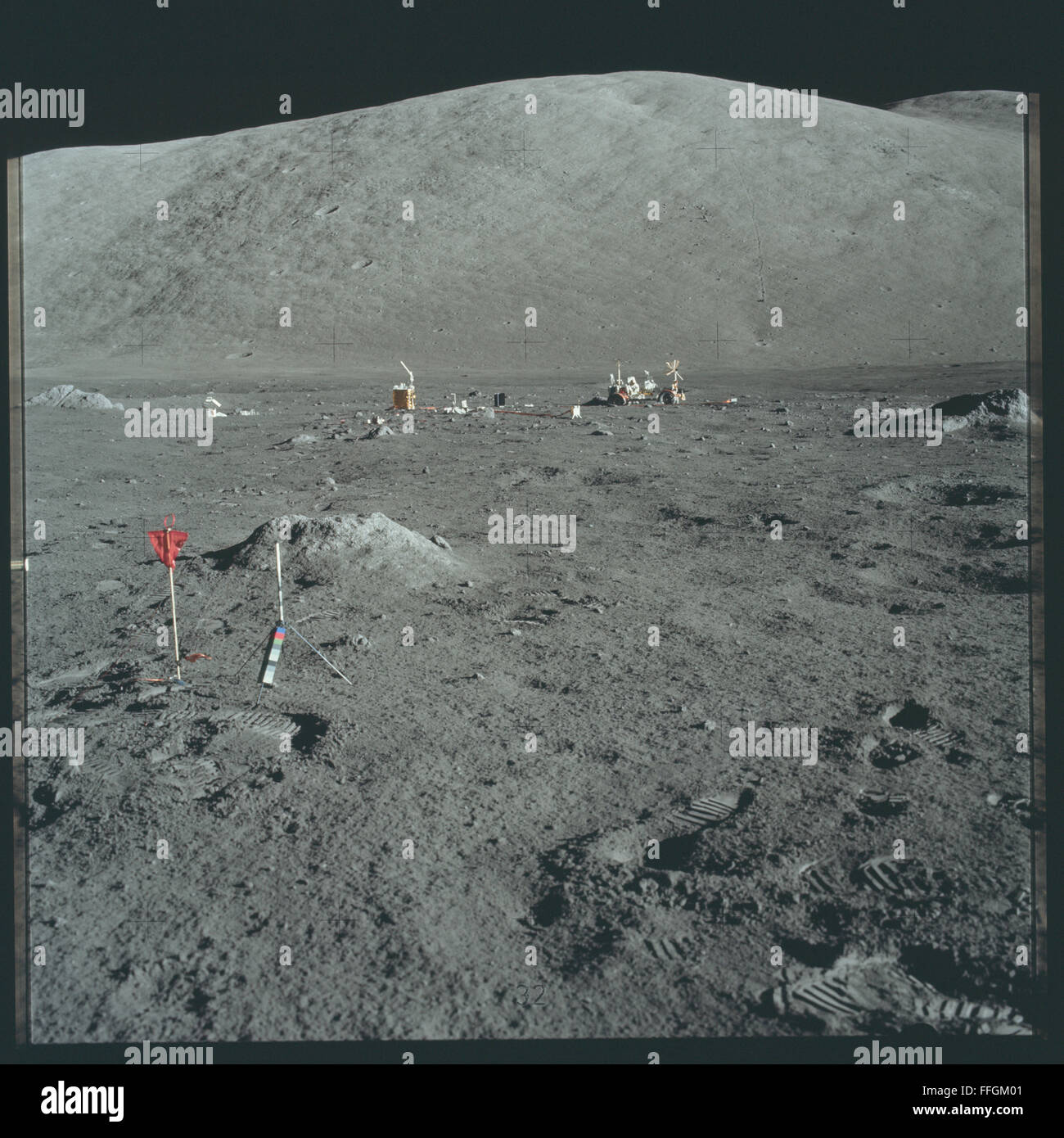 The photographic archive of Apollo 17 offers unedited images of the ...