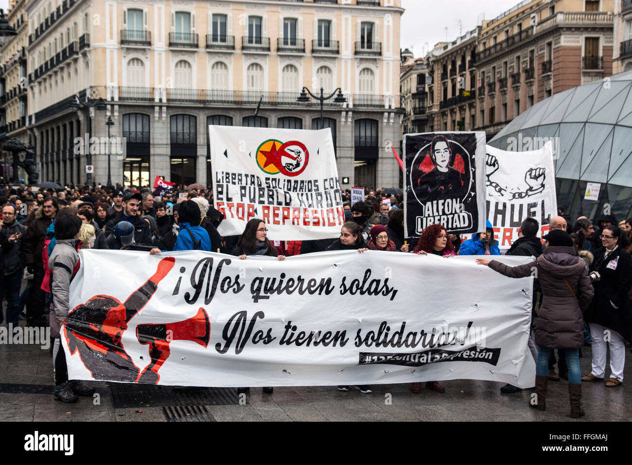Eta basque group hi-res stock photography and images - Alamy