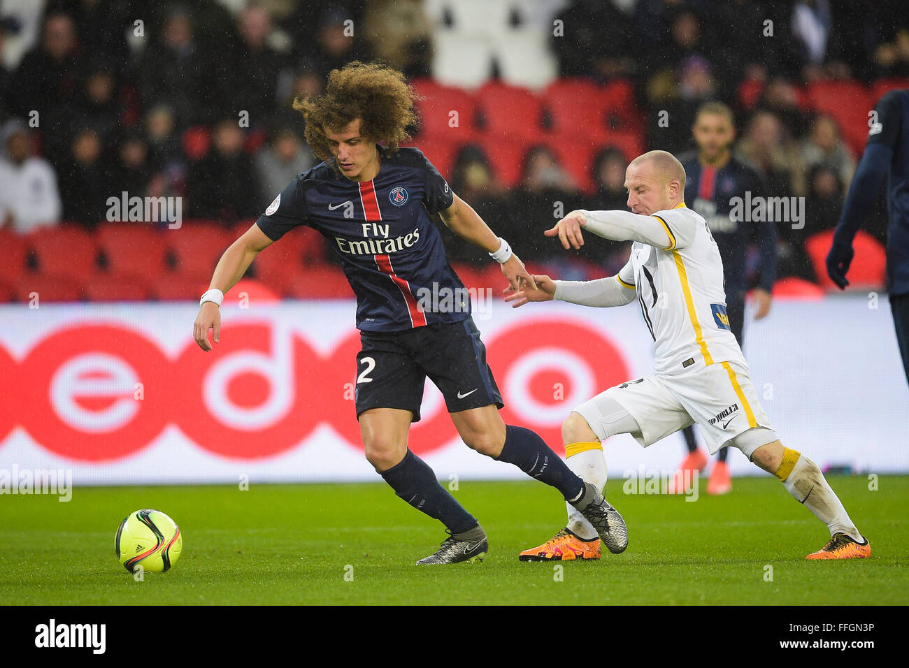 Parc de Princes Stadium, Paris, France. 13th Feb, 2016. French League 1 ...
