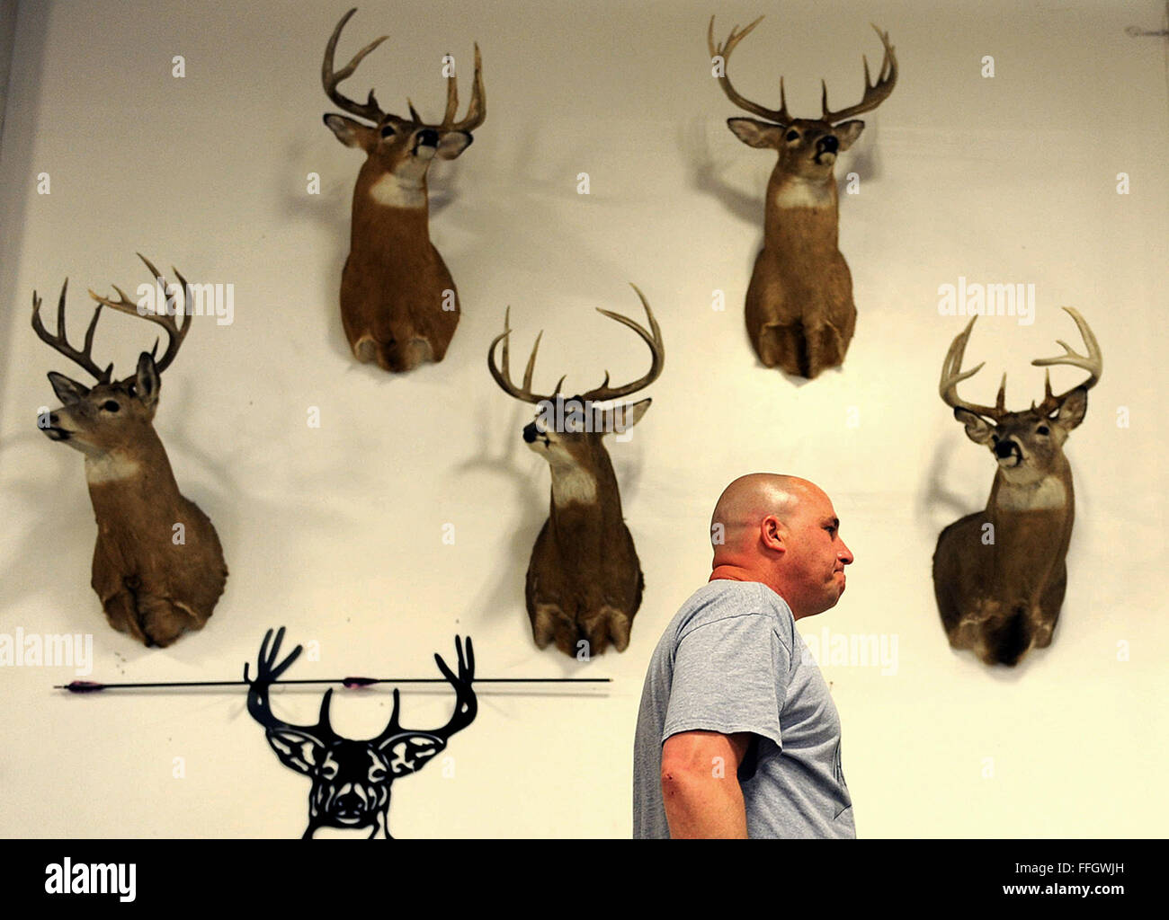 Retired Tech. Sgt. Cory Carter returns to the firing line after ...