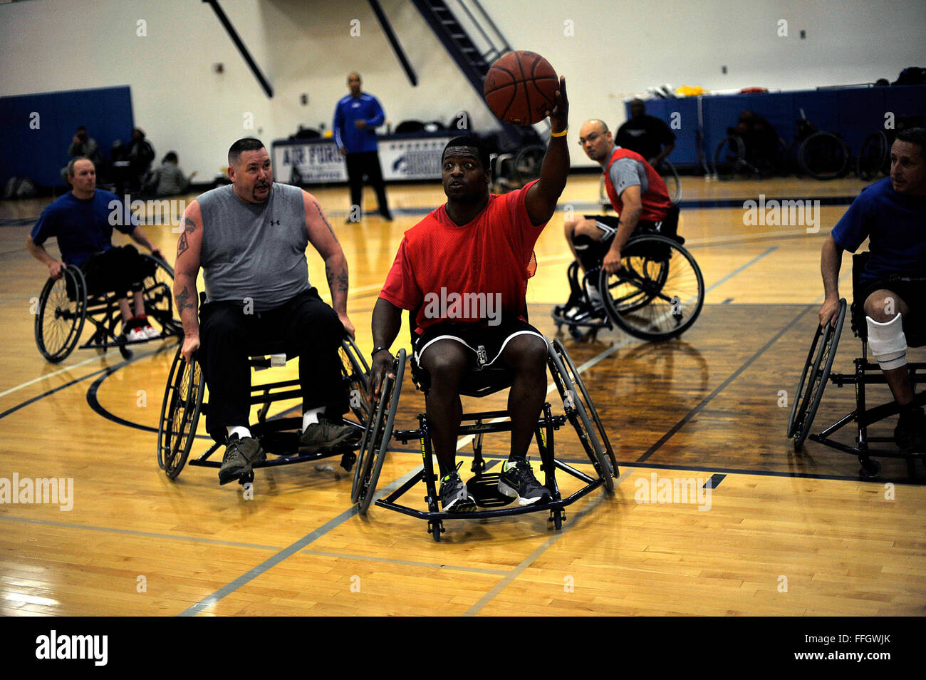 Disabled wheelchair basketball team practice hi-res stock photography ...
