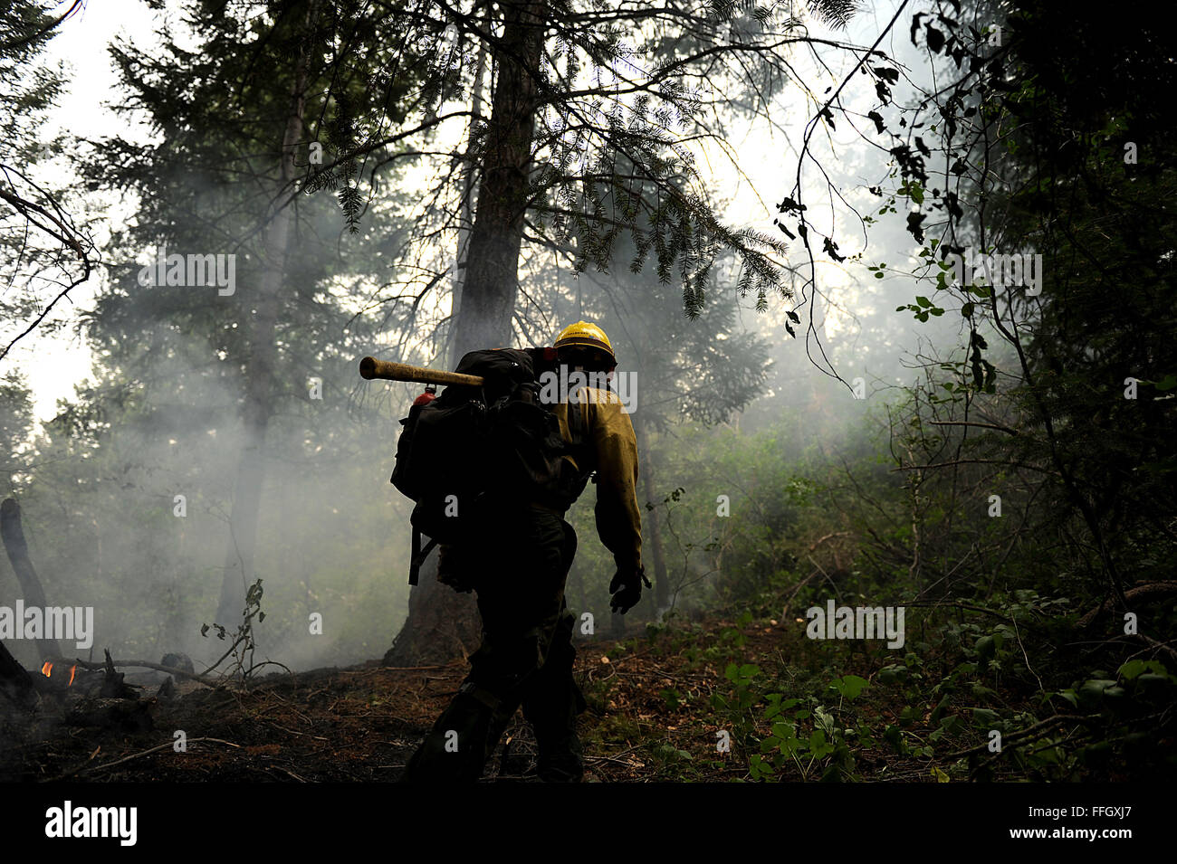 How to make a fire hi-res stock photography and images - Alamy