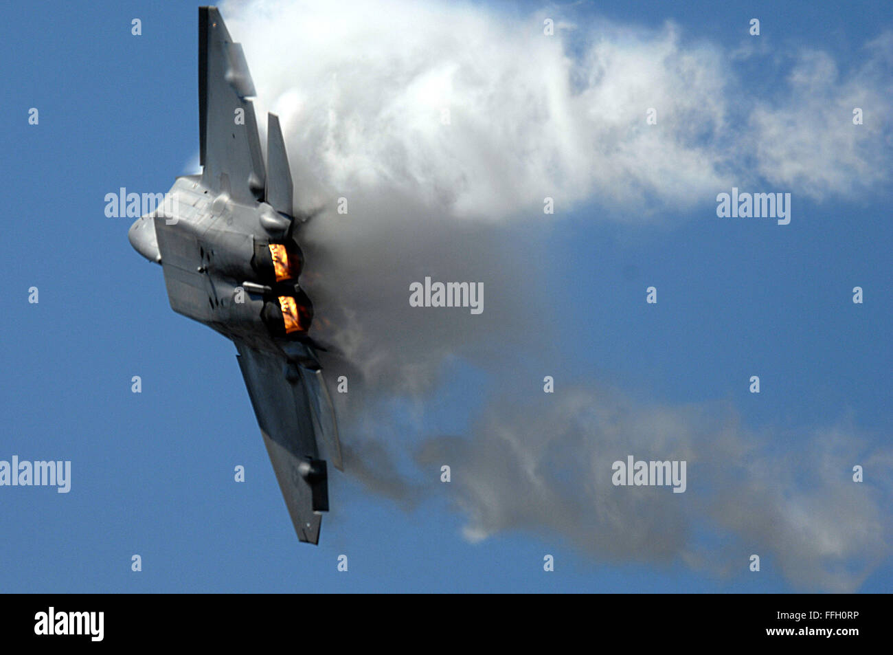22 raptor hi-res stock photography and images - Alamy