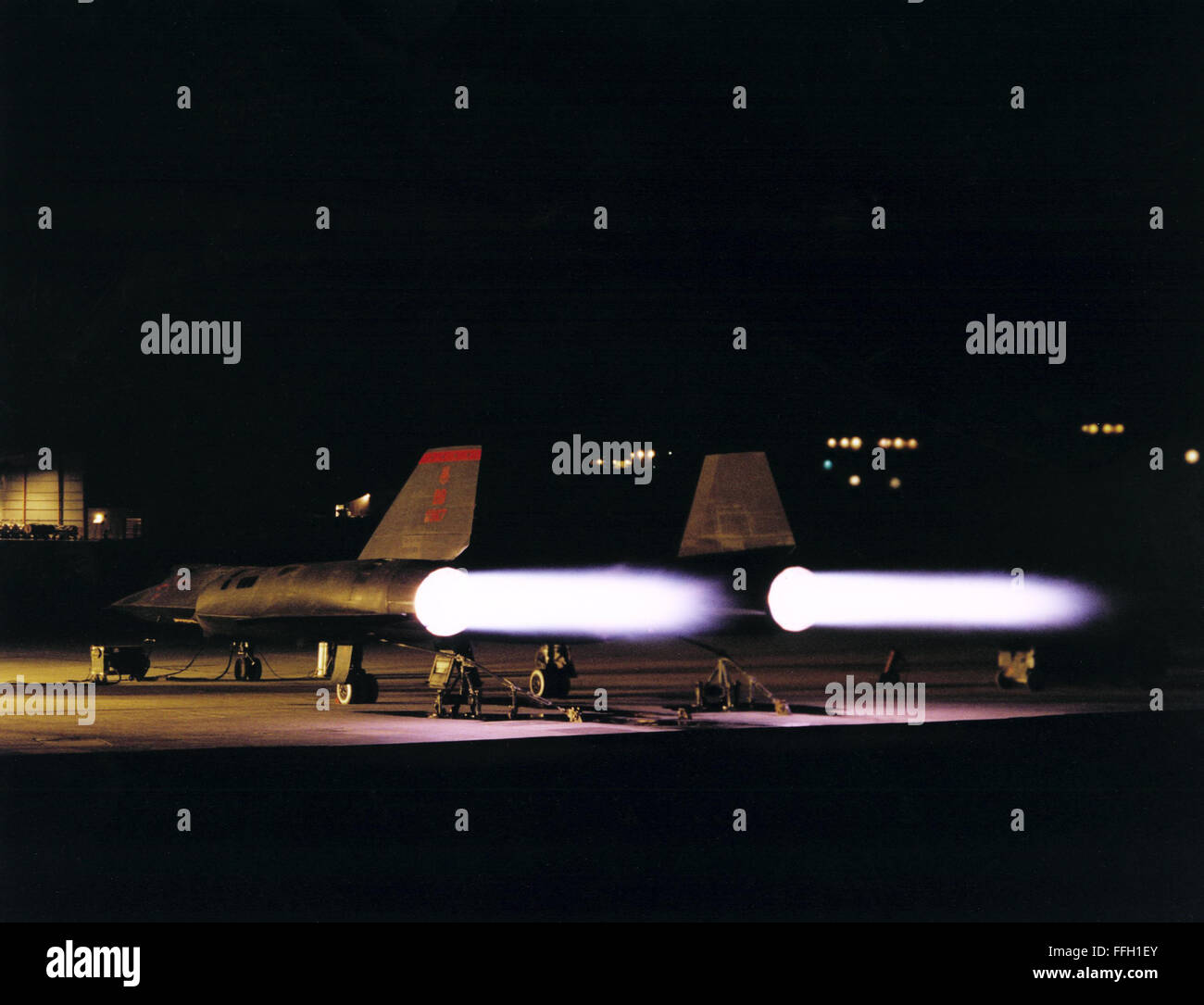 The SR-71A Blackbird, powered by two Pratt & Whitney J58 engines, could ...