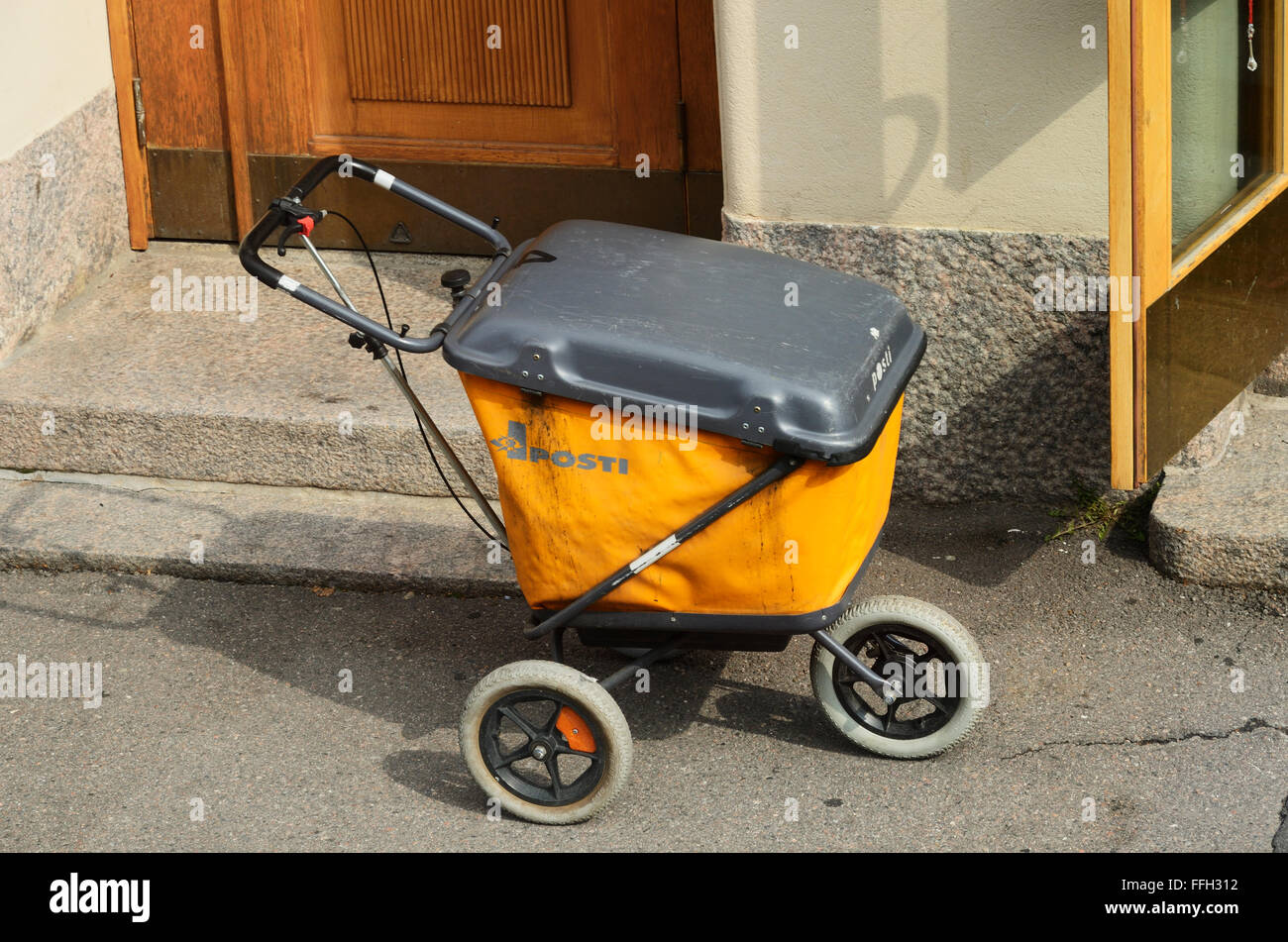 Mail trolley hi-res stock photography and images - Alamy