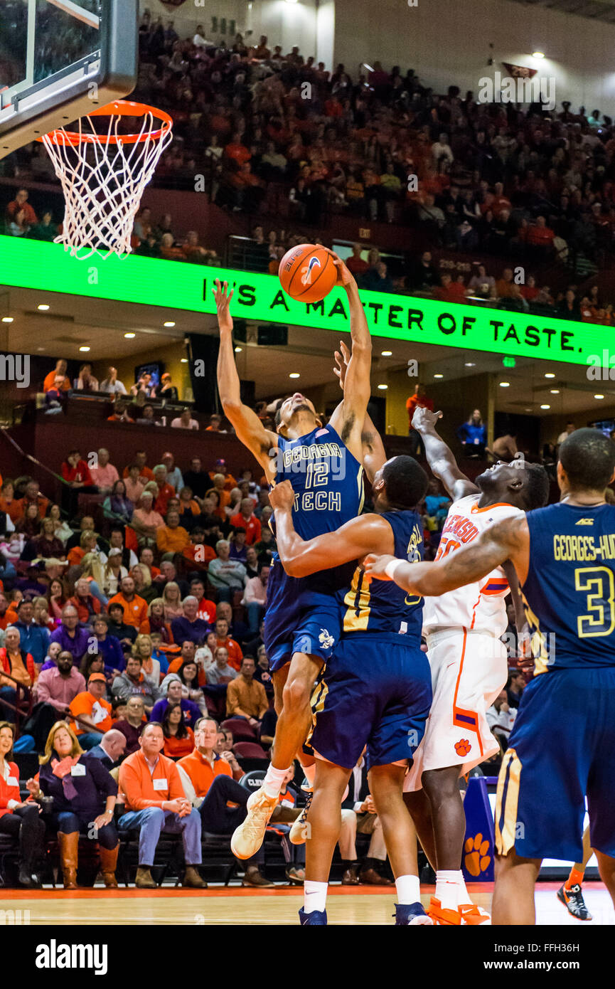 Georgia Tech Yellow Jackets forward Quinton Stephens (12) grabs the ...