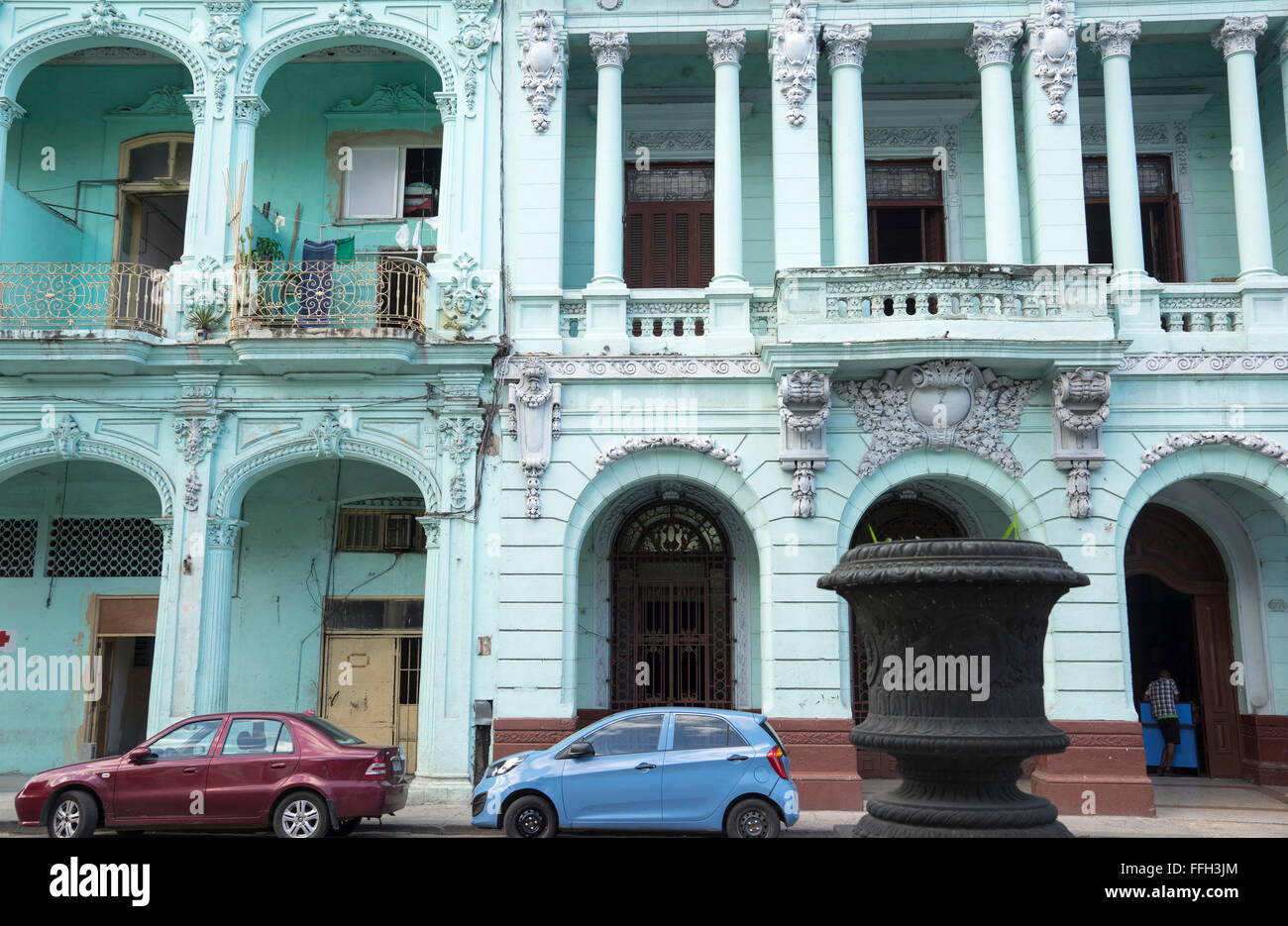 pale green building in old havana,cuba Stock Photo - Alamy