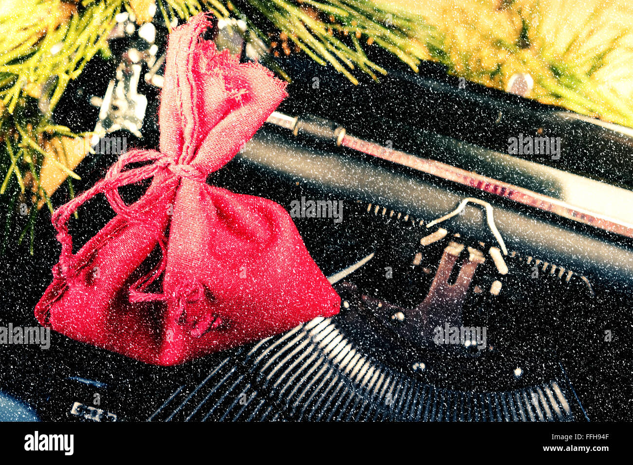 Vintage typewriter for Christmas Stock Photo - Alamy