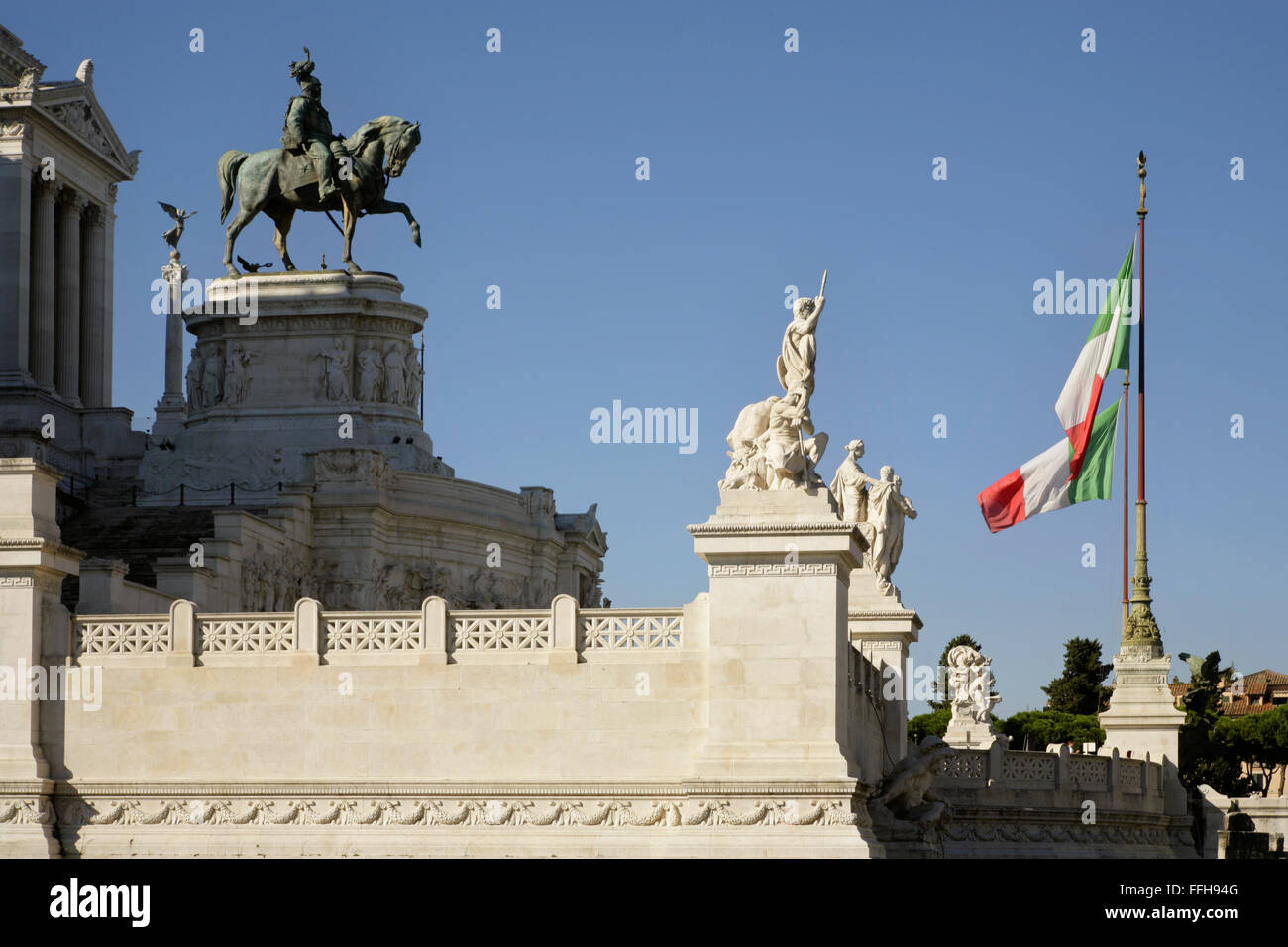 The Victor Emmanuel Monument (Il Vittoriano), also known as the ...