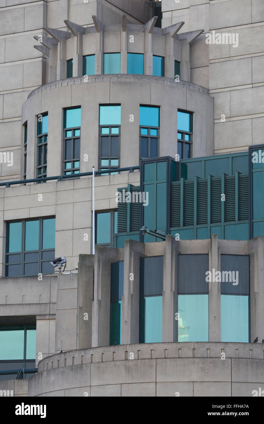 Part of the MI6 HQ Building, London Stock Photo - Alamy