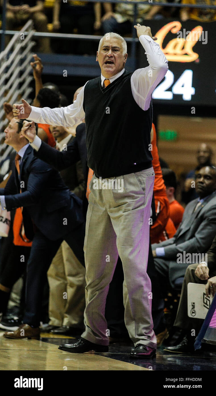 Berkeley USA CA. 13th Feb, 2016. OSU Head coach Wayne Tinkle during the ...