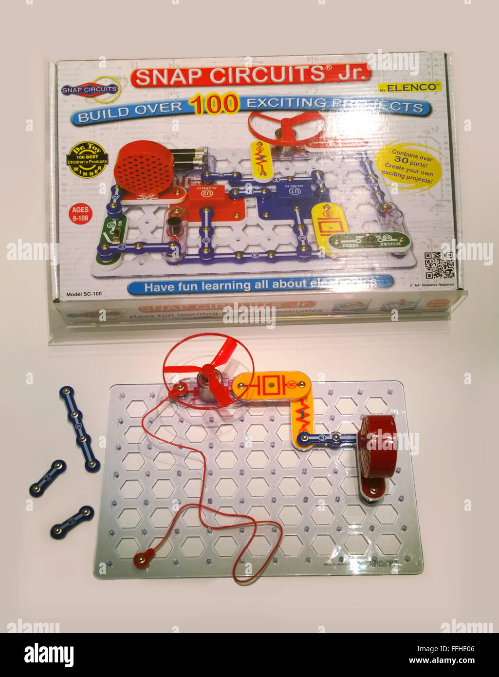 Circuits kit hi-res stock photography and images - Alamy