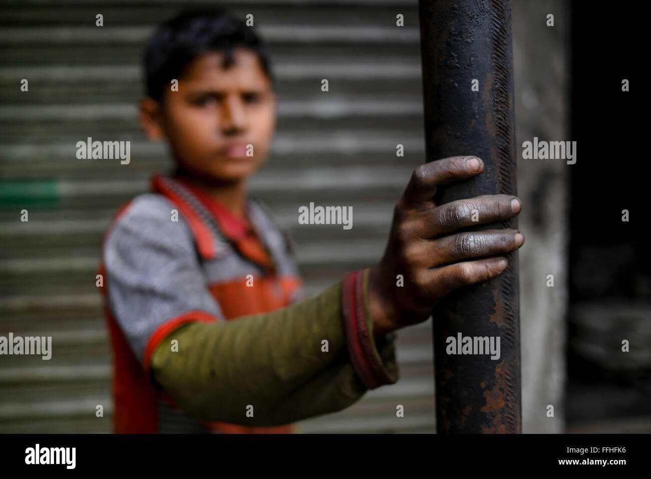Dhaka, Bangladesh. 14th Feb, 2016. Children works in a shipyard where ...