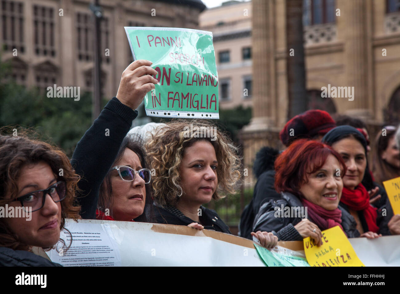 One billion rising italy hi-res stock photography and images - Alamy