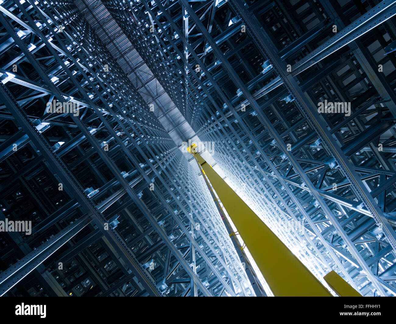 Automated crane hi-res stock photography and images - Alamy