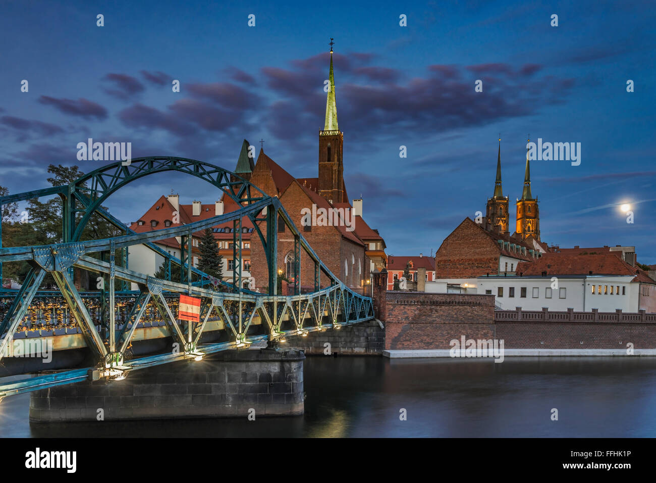 Cathedral Bridge. On the Cathedral Island are the Cross Church (left ...