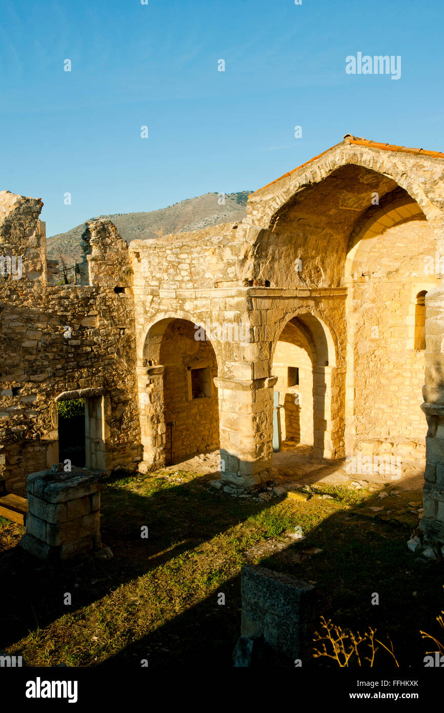 Griechenland, Kreta, Episkopi bei Perama, Kirchenruine Stock Photo - Alamy