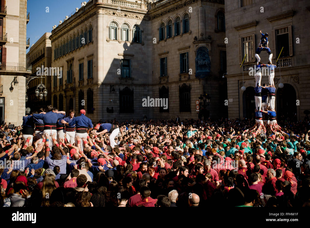 Human towers (castell in catalan) are built in Barcelona for the Santa ...