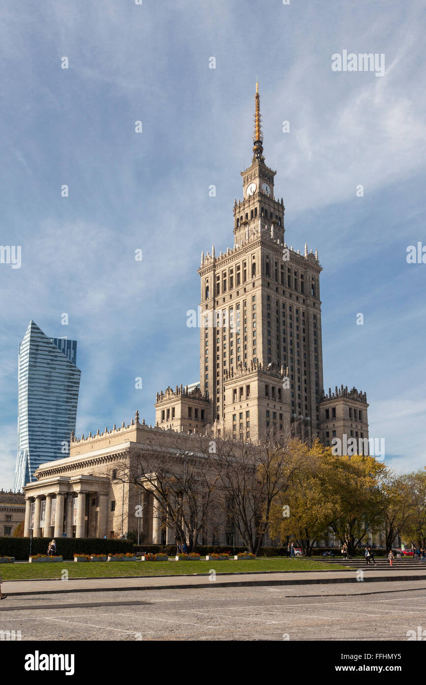Warsaw tallest building hi-res stock photography and images - Alamy