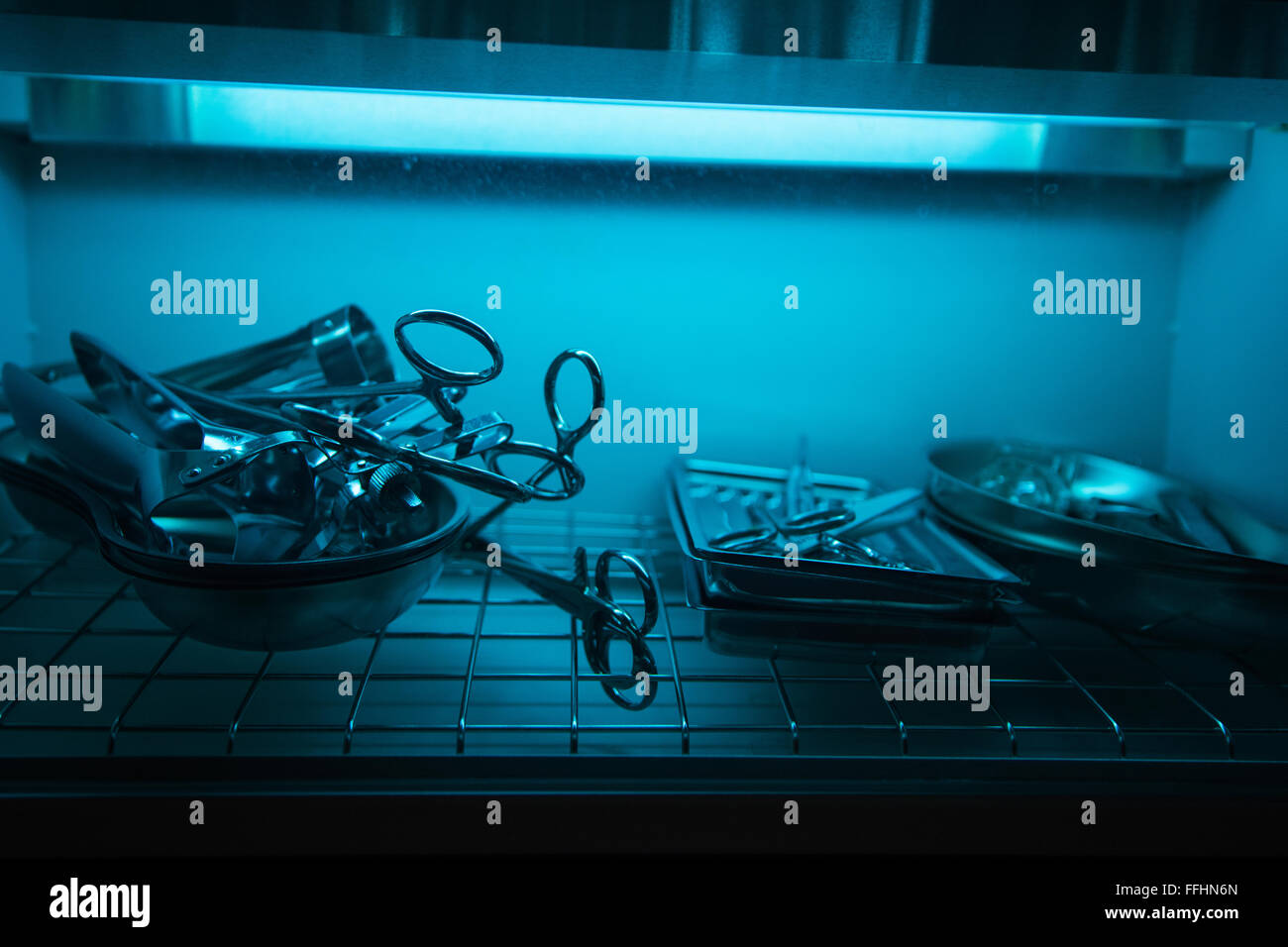 Sterilizing apparatus hi-res stock photography and images - Alamy