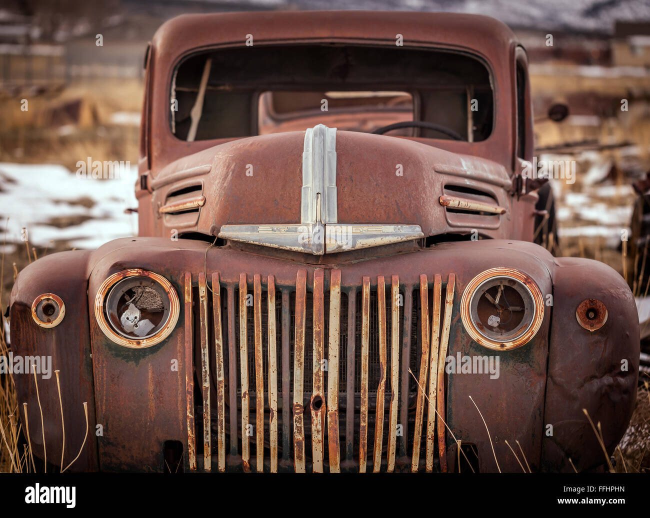 Rusty abandoned pickup truck hi-res stock photography and images - Alamy