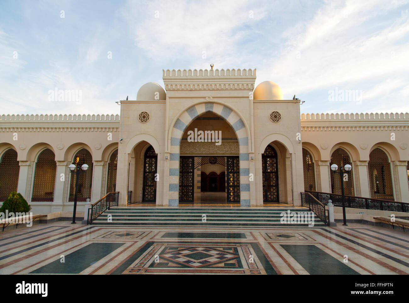 The grand mosque in the city of Aqaba, Jordan Stock Photo - Alamy