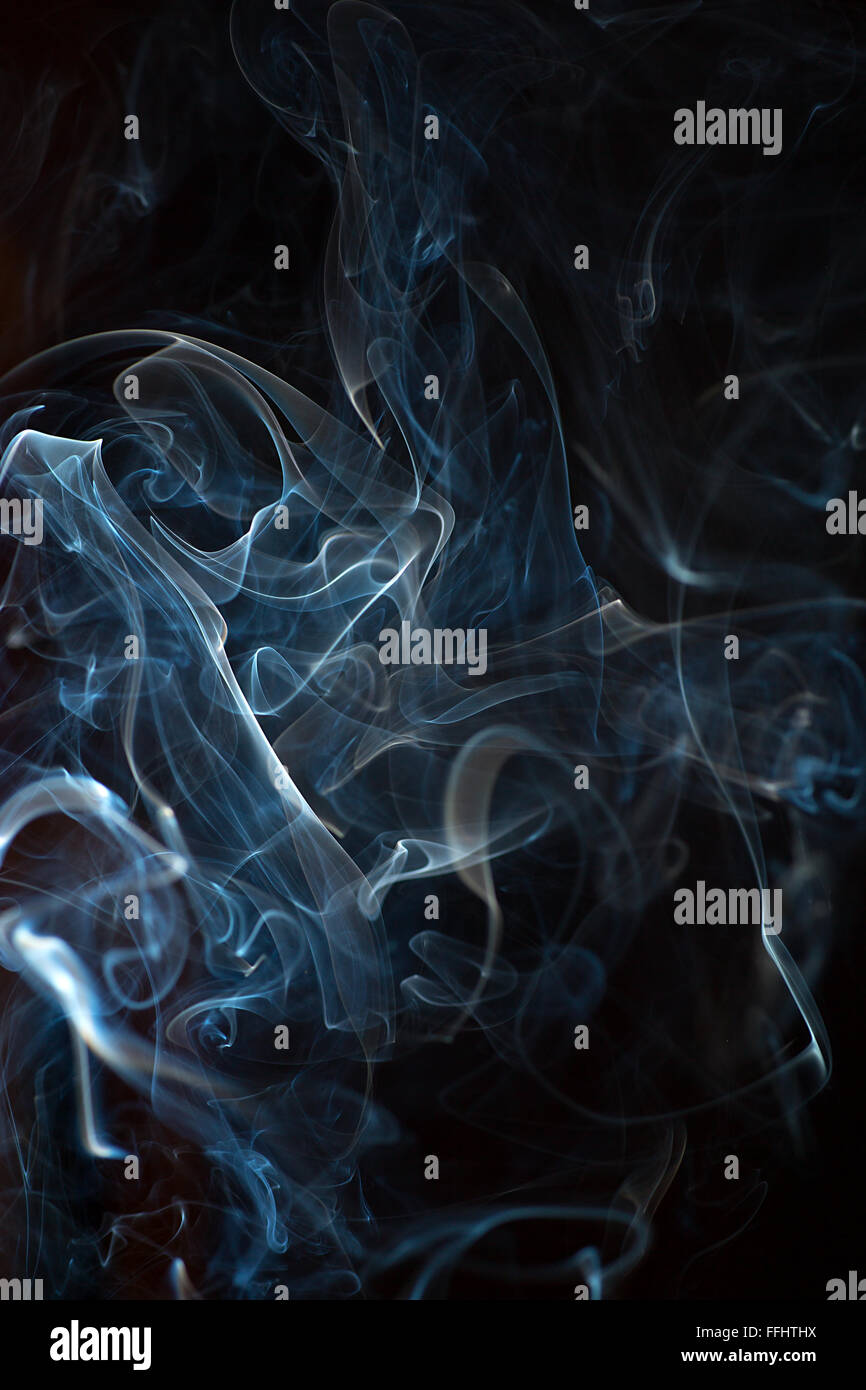 Black and white smoke background hi-res stock photography and images ...