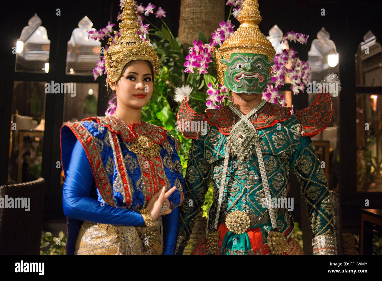 Thai classical dance performance hi-res stock photography and images ...