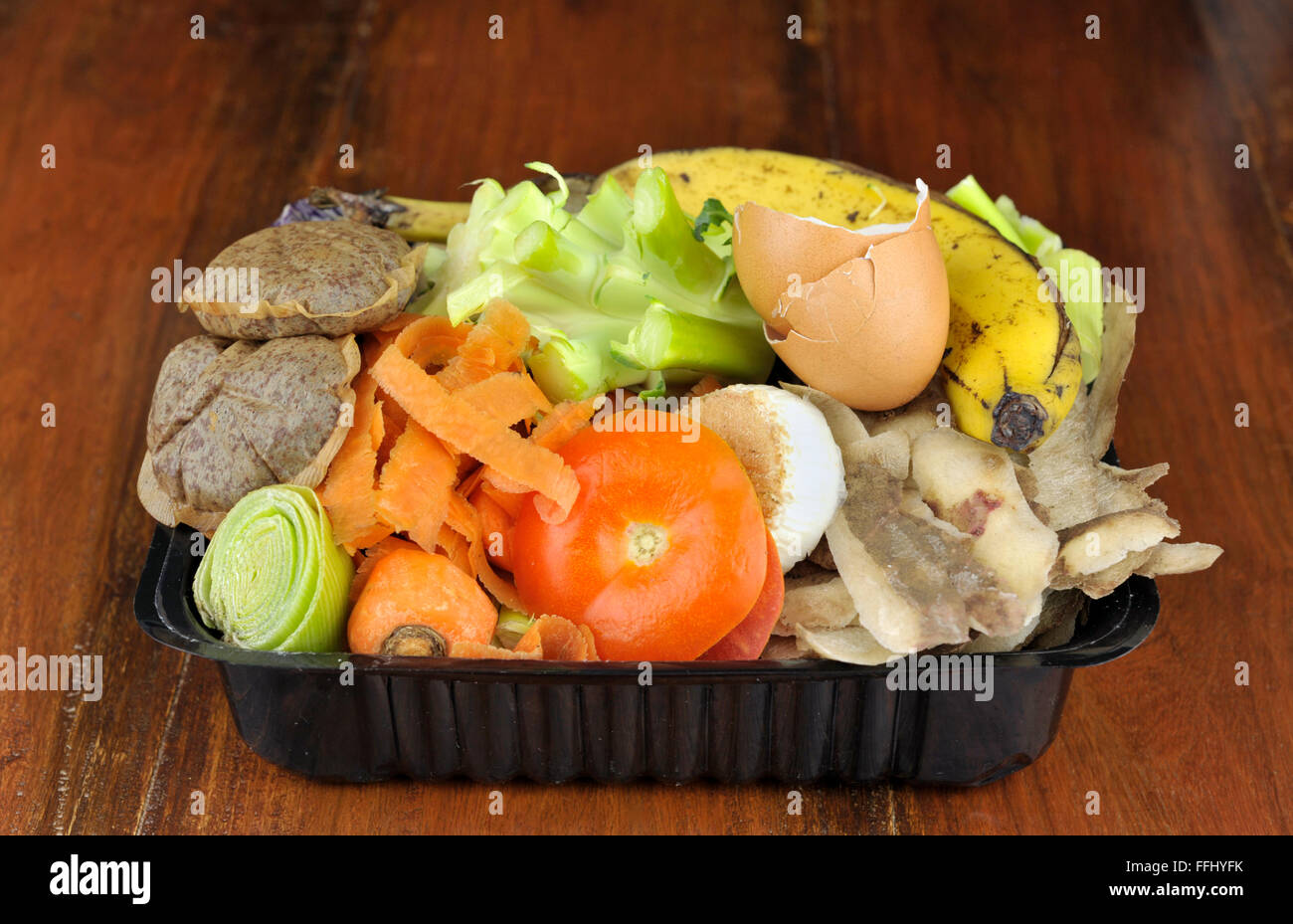Food waste bin vegetables hi-res stock photography and images - Alamy