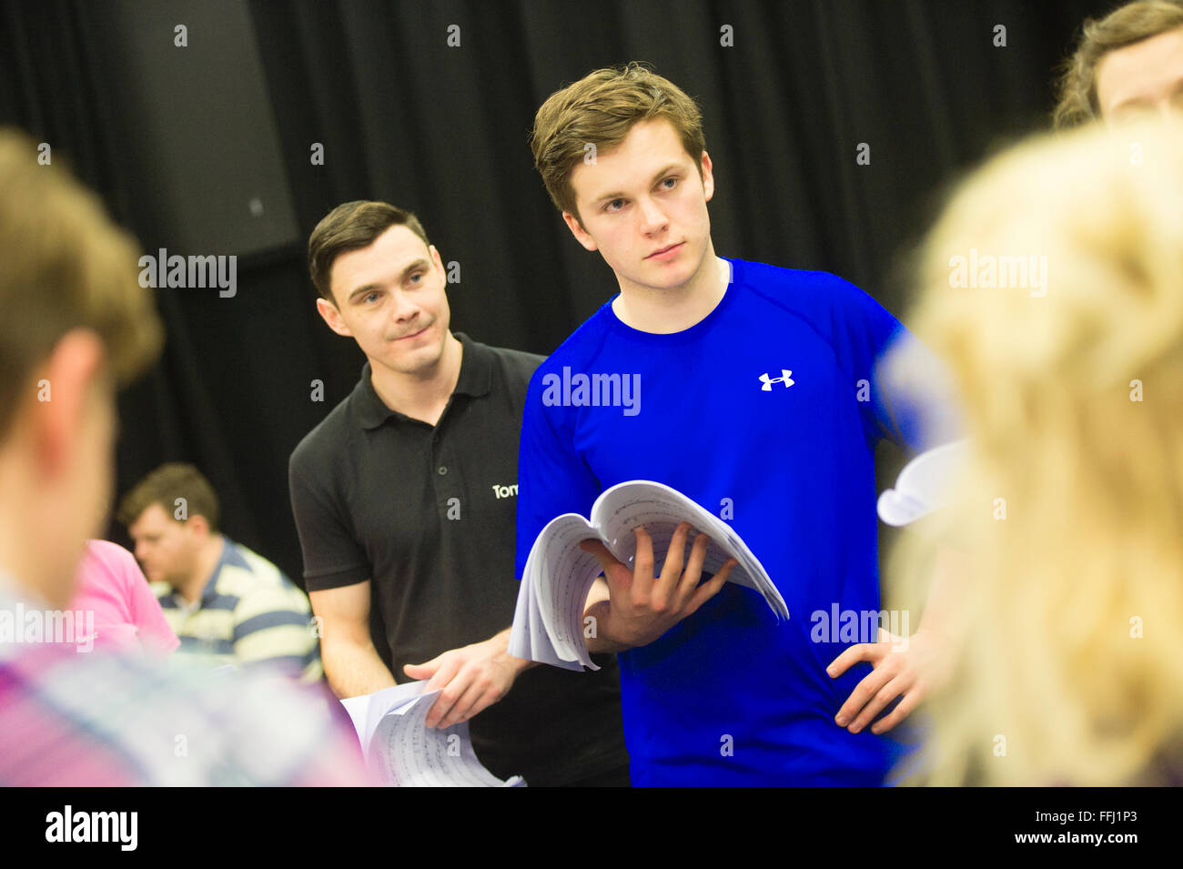 Group young actors rehearsing hi-res stock photography and images - Alamy