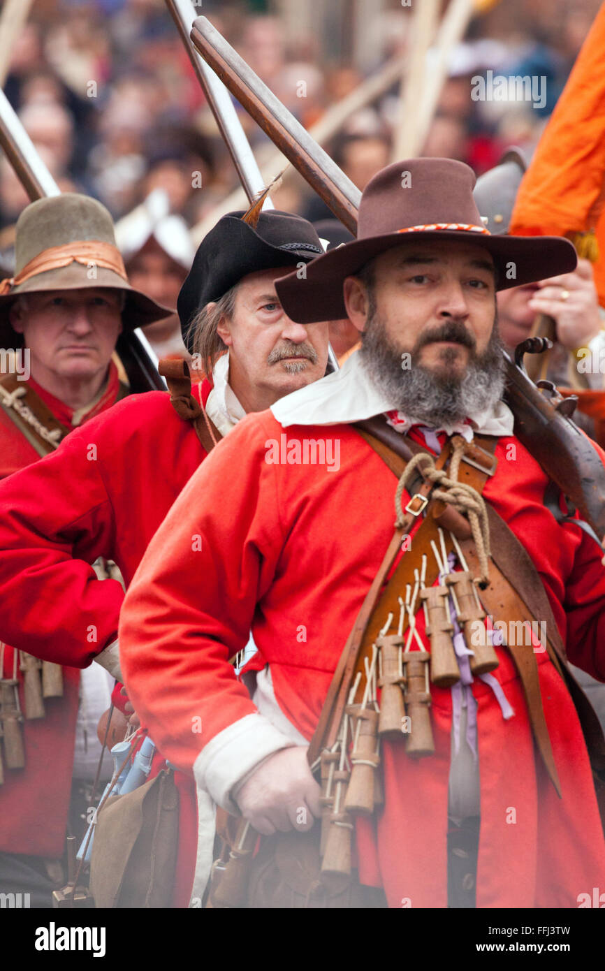 English civil war cavaliers hi-res stock photography and images - Alamy