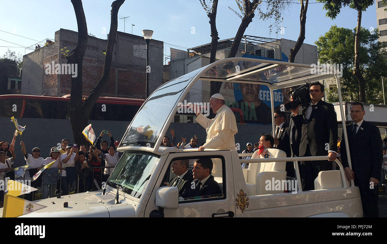 Mexico, CITY, MEXICO. 14th Feb, 2016. Pope Francis waves to people ...