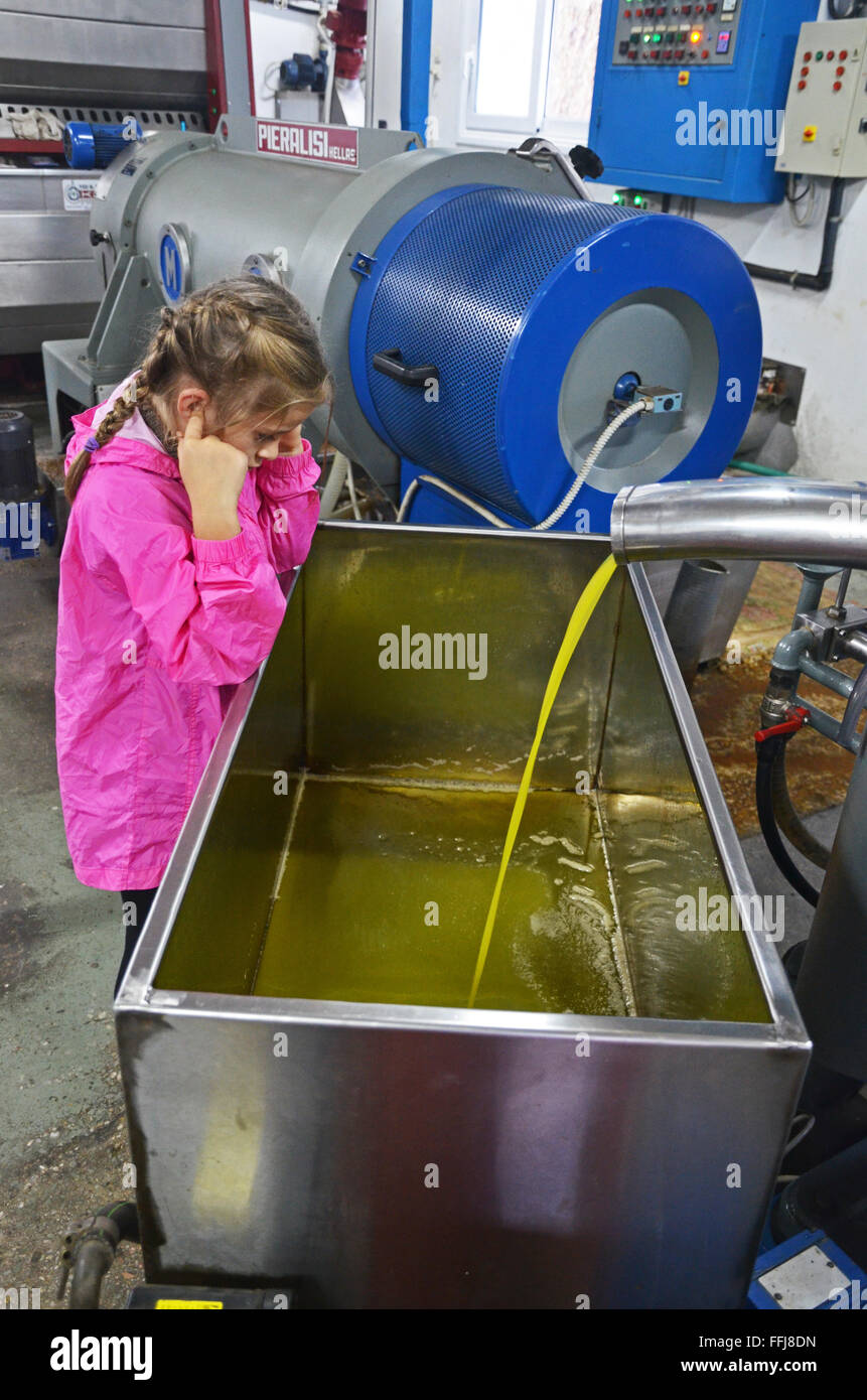 Oil flow hi-res stock photography and images - Alamy