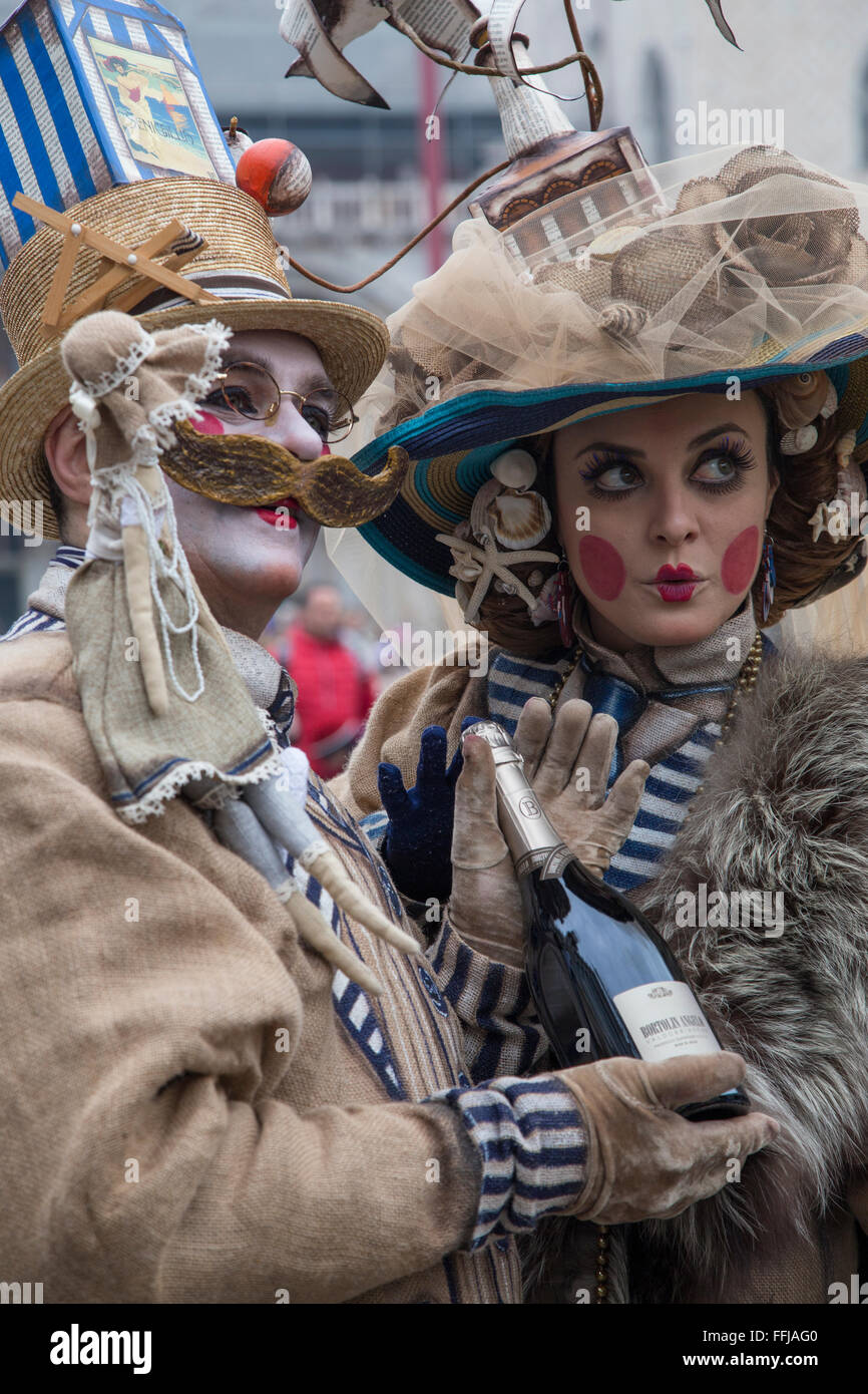 Venice costume hi-res stock photography and images - Alamy