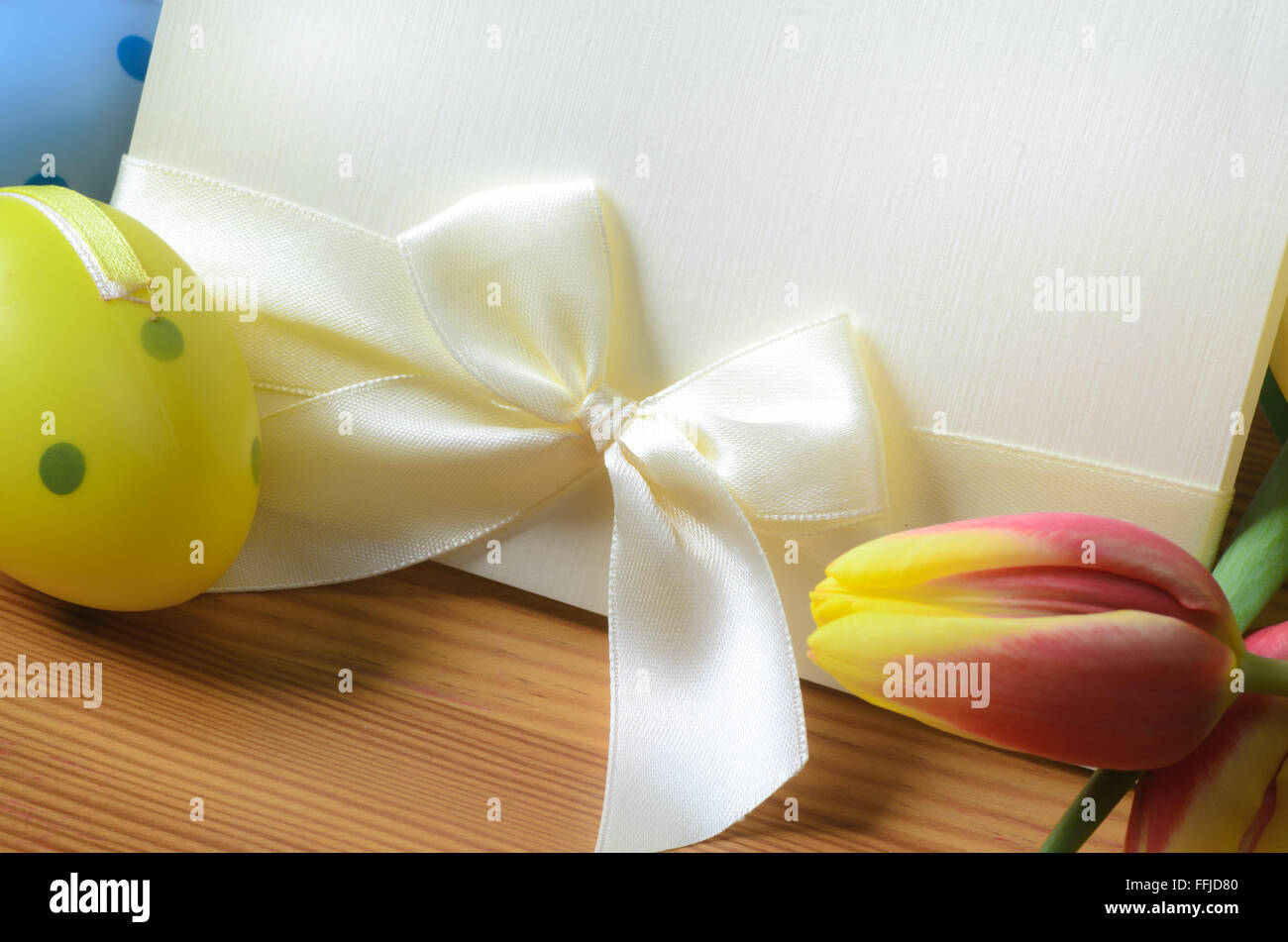 Spring floral composition paper hi-res stock photography and images - Alamy