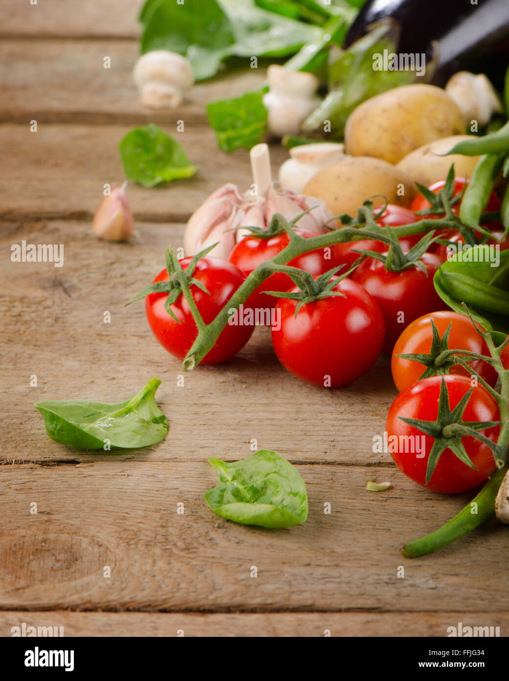 Organic vegetables. Healthy eating. Top view Stock Photo - Alamy