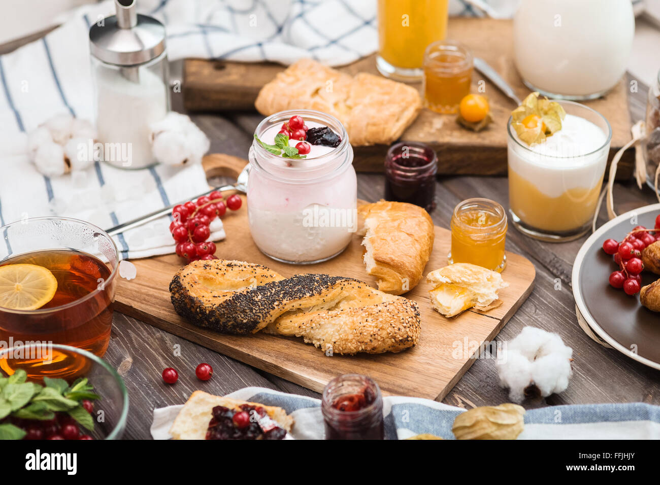 the fresh breakfast Stock Photo - Alamy