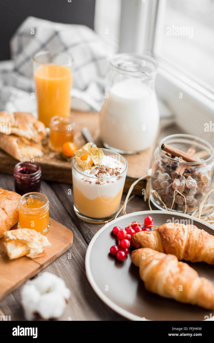 the fresh breakfast Stock Photo - Alamy