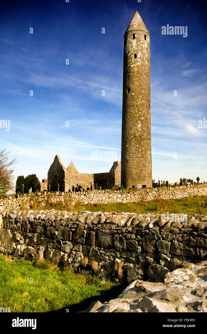 Kilmacduagh Round Tower, Galway Ireland Stock Photo - Alamy