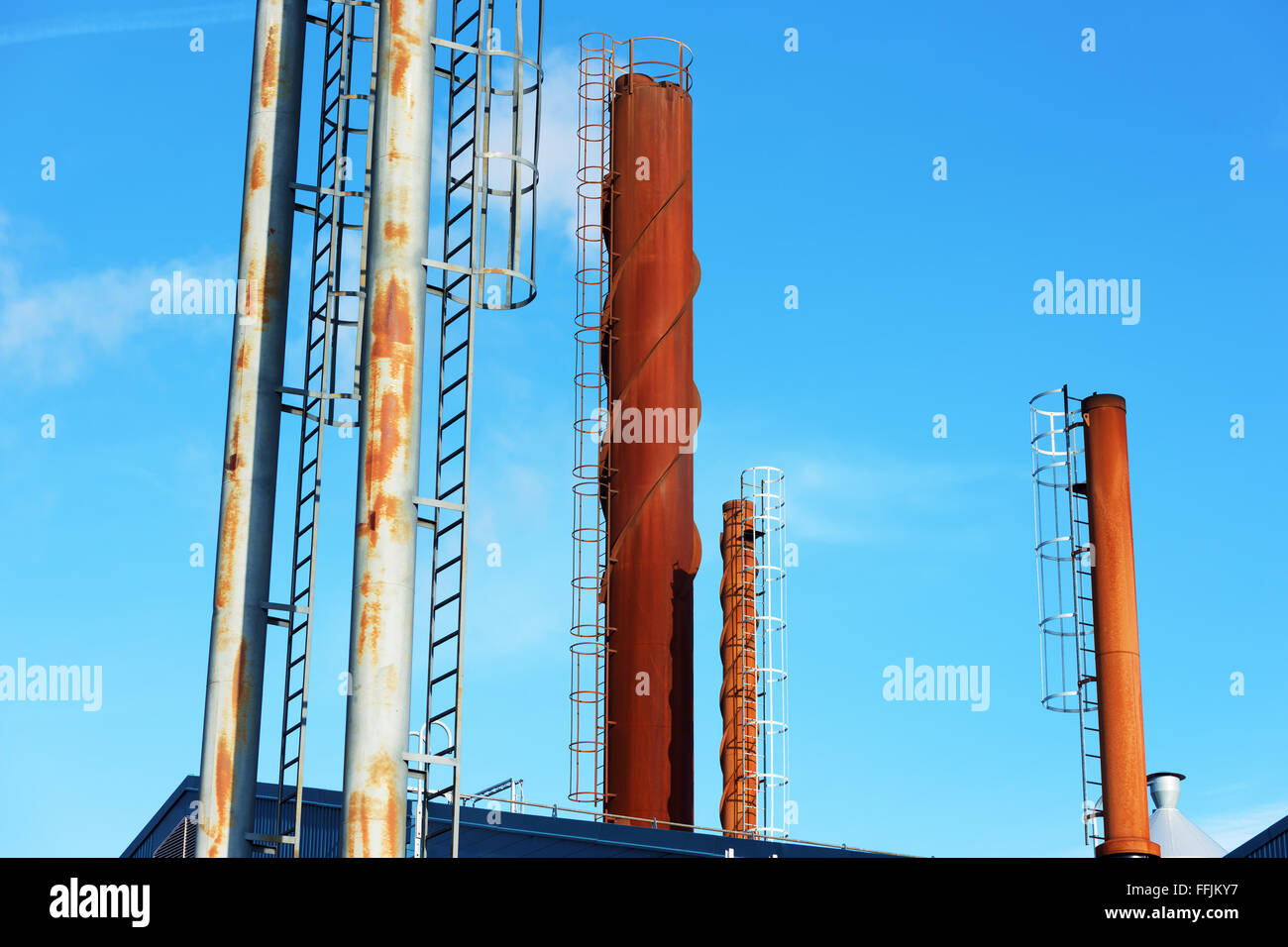 Chimney stack smoke blue sky hi-res stock photography and images - Alamy