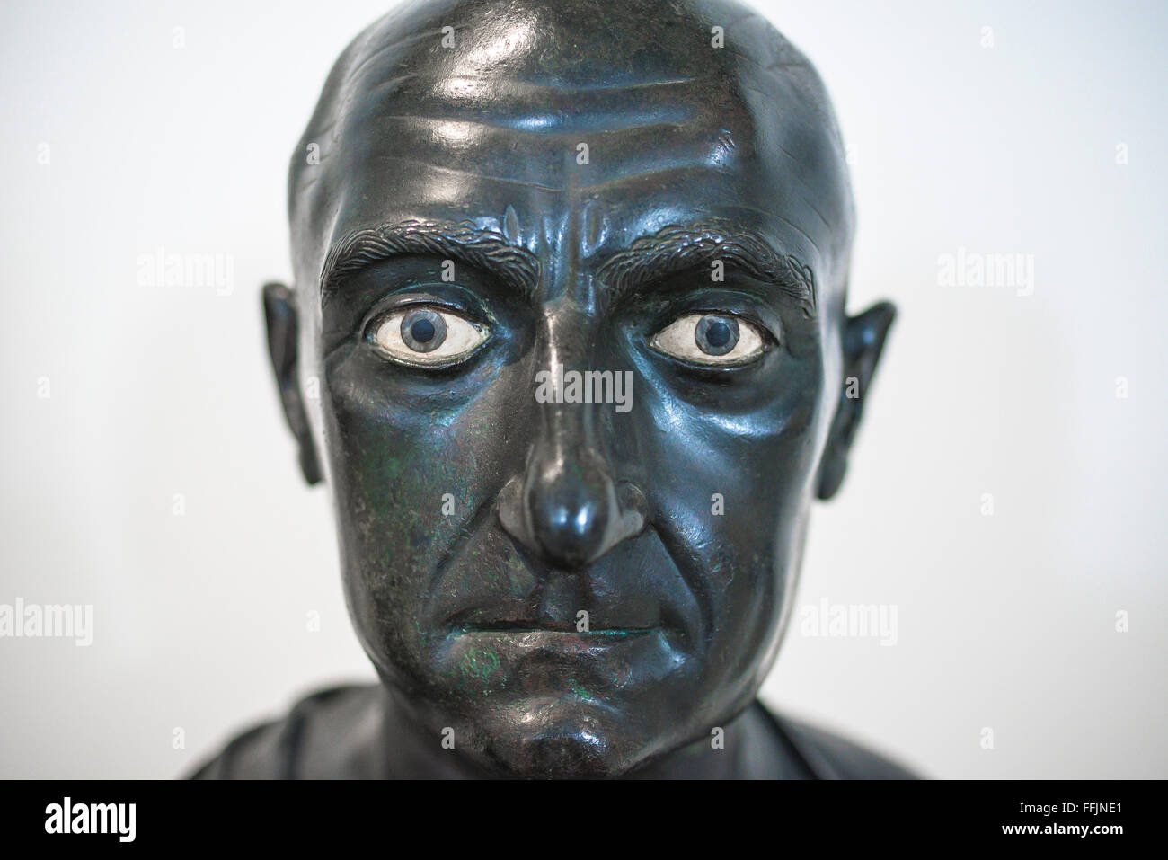 Roman patrician head hi-res stock photography and images - Alamy