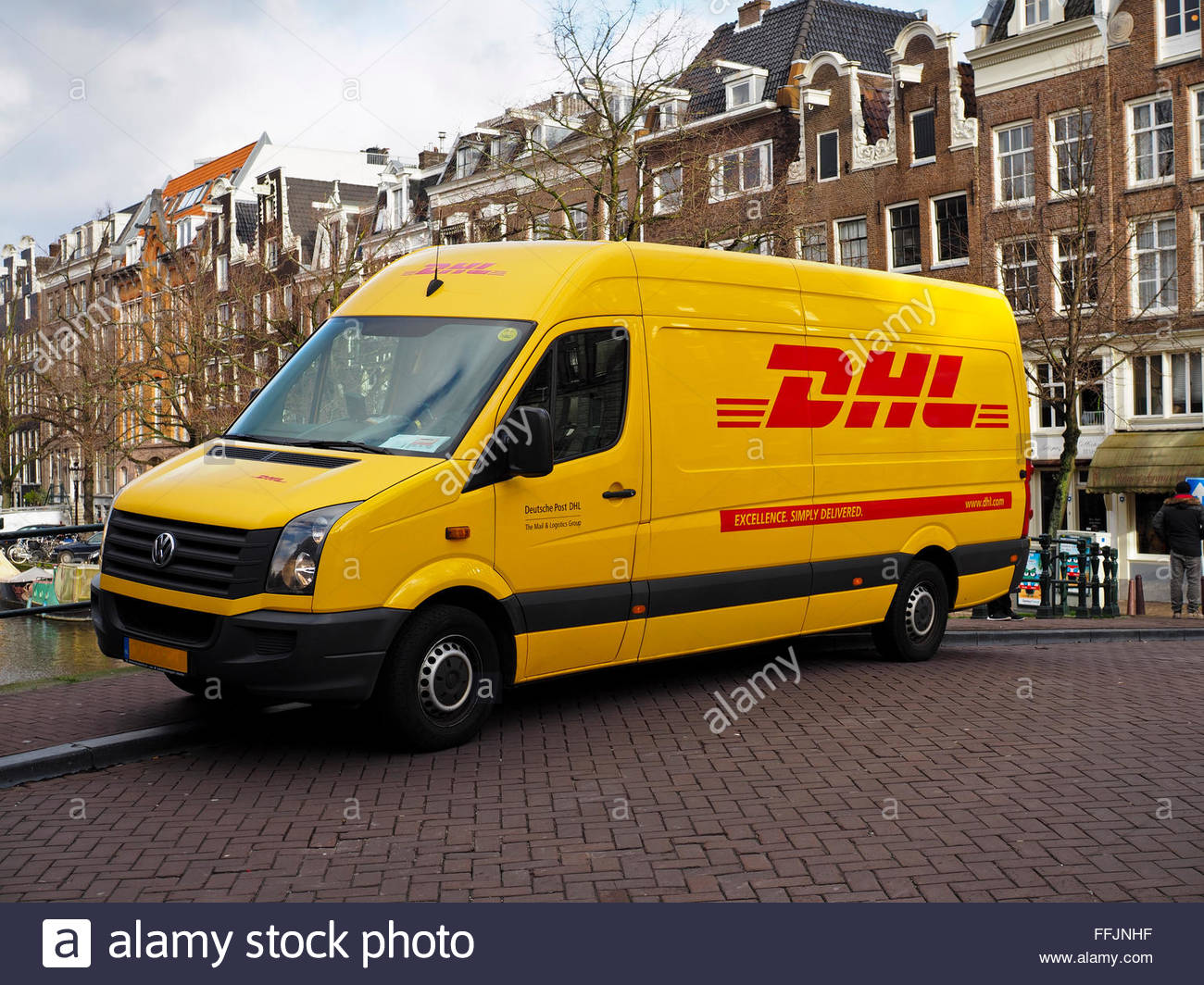 Dhl Van Stock Photos & Dhl Van Stock Images - Alamy