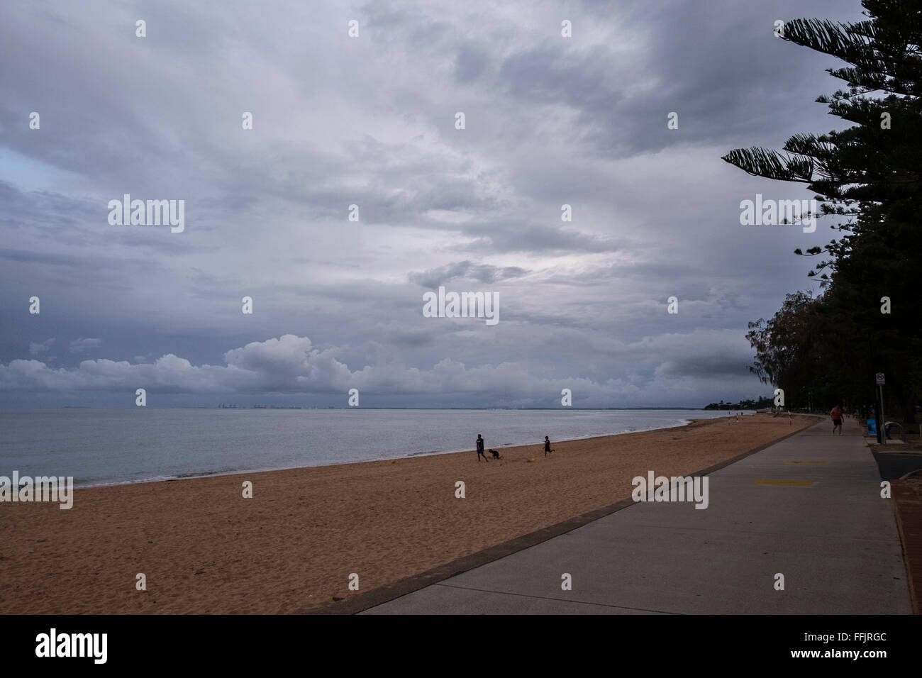 Evening at Suttons Beach, Redcliffe Peninsula, Queensland, Australia ...