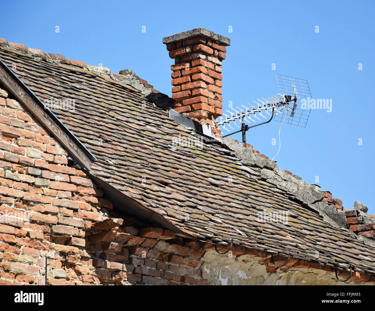 House roof damaged aerial hi-res stock photography and images - Alamy