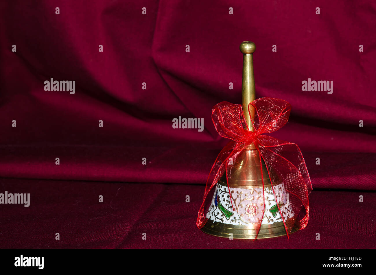 Golden shiny bell red hi-res stock photography and images - Alamy