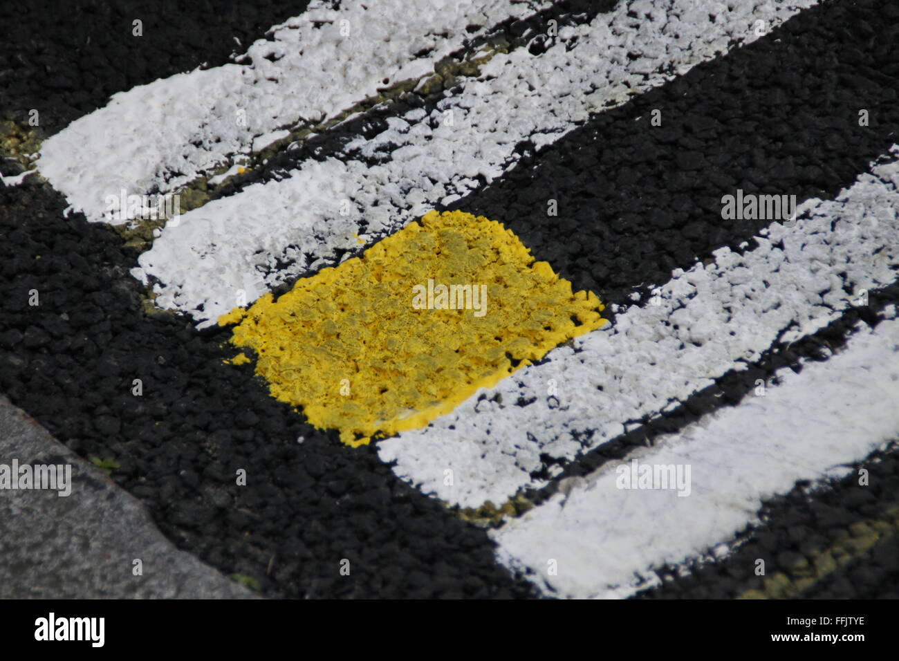 Limehouse, Tower Hamlets, London, UK. 15th February, 2016. A yellow ...