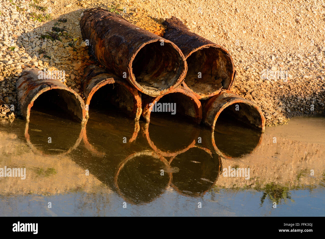 River dam pollution hi-res stock photography and images - Alamy