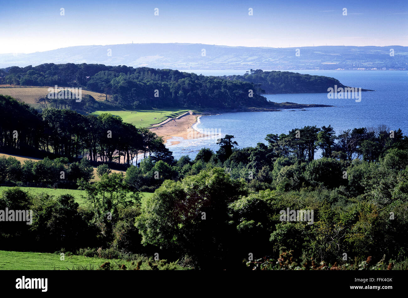 Crawfordsburn country park beach hi-res stock photography and images ...